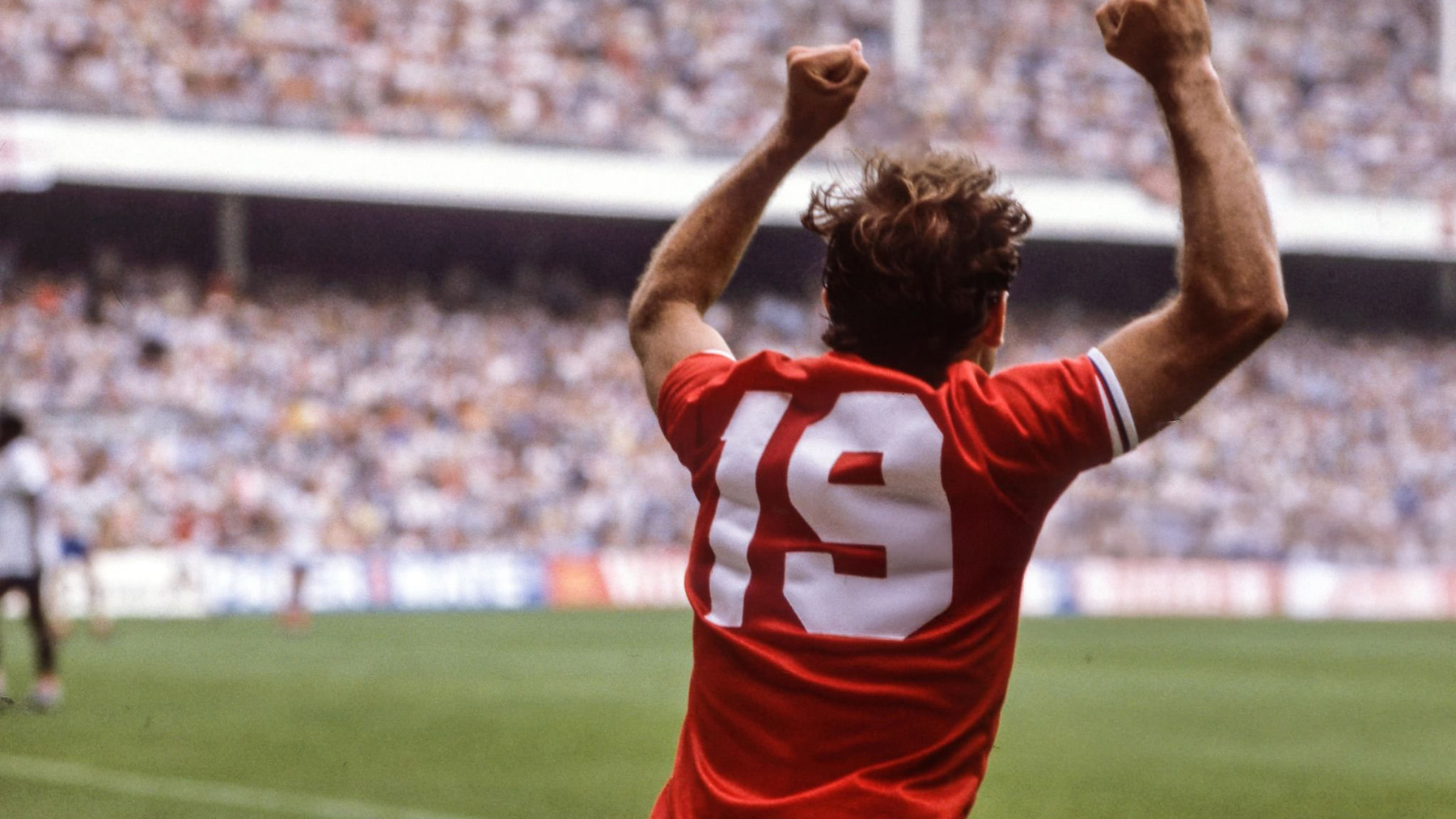 The 10 Most Resilient Players in Football History - FIFPlay