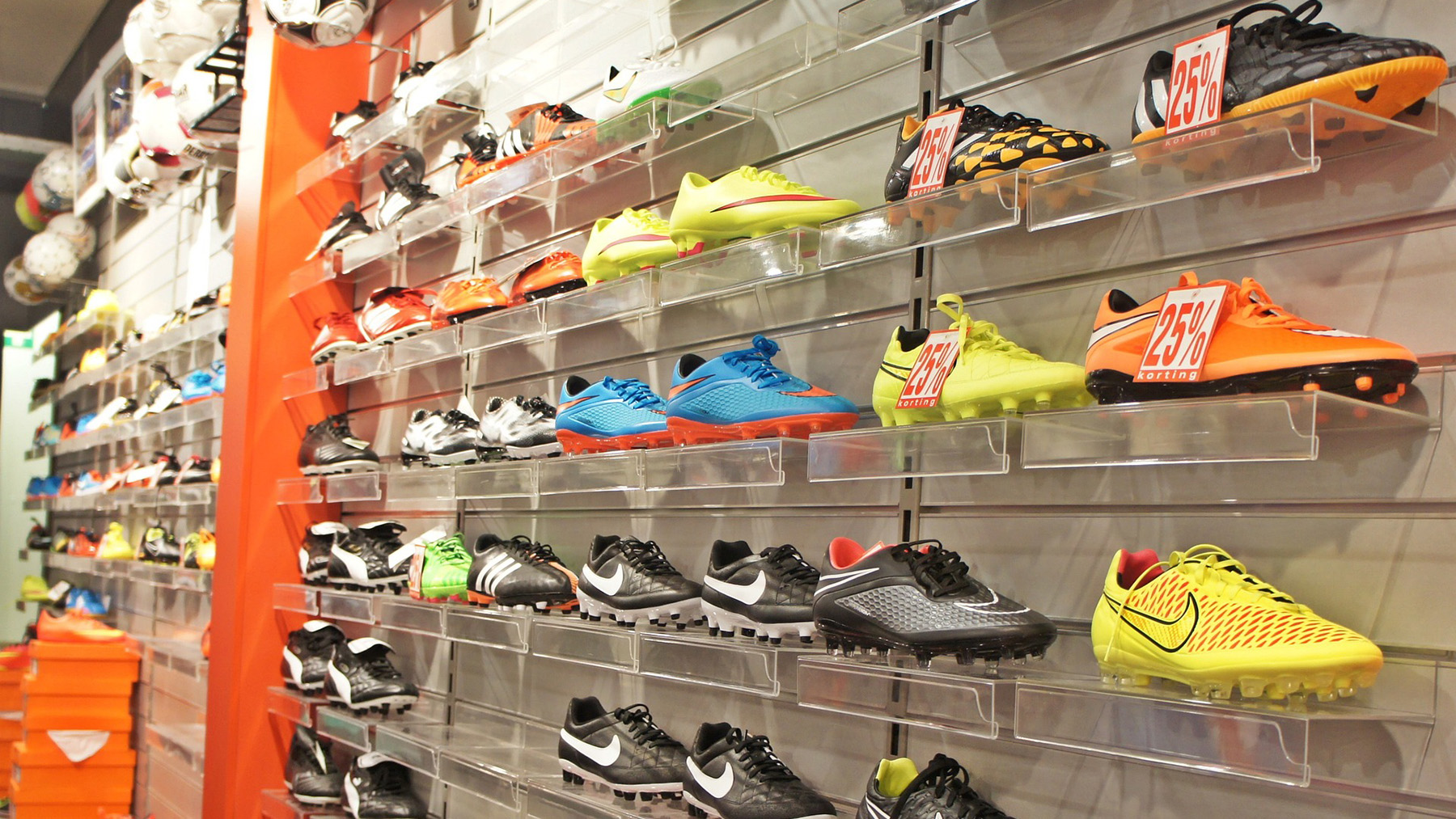 Smart Shopping Tips for Athletic Equipment - FIFPlay